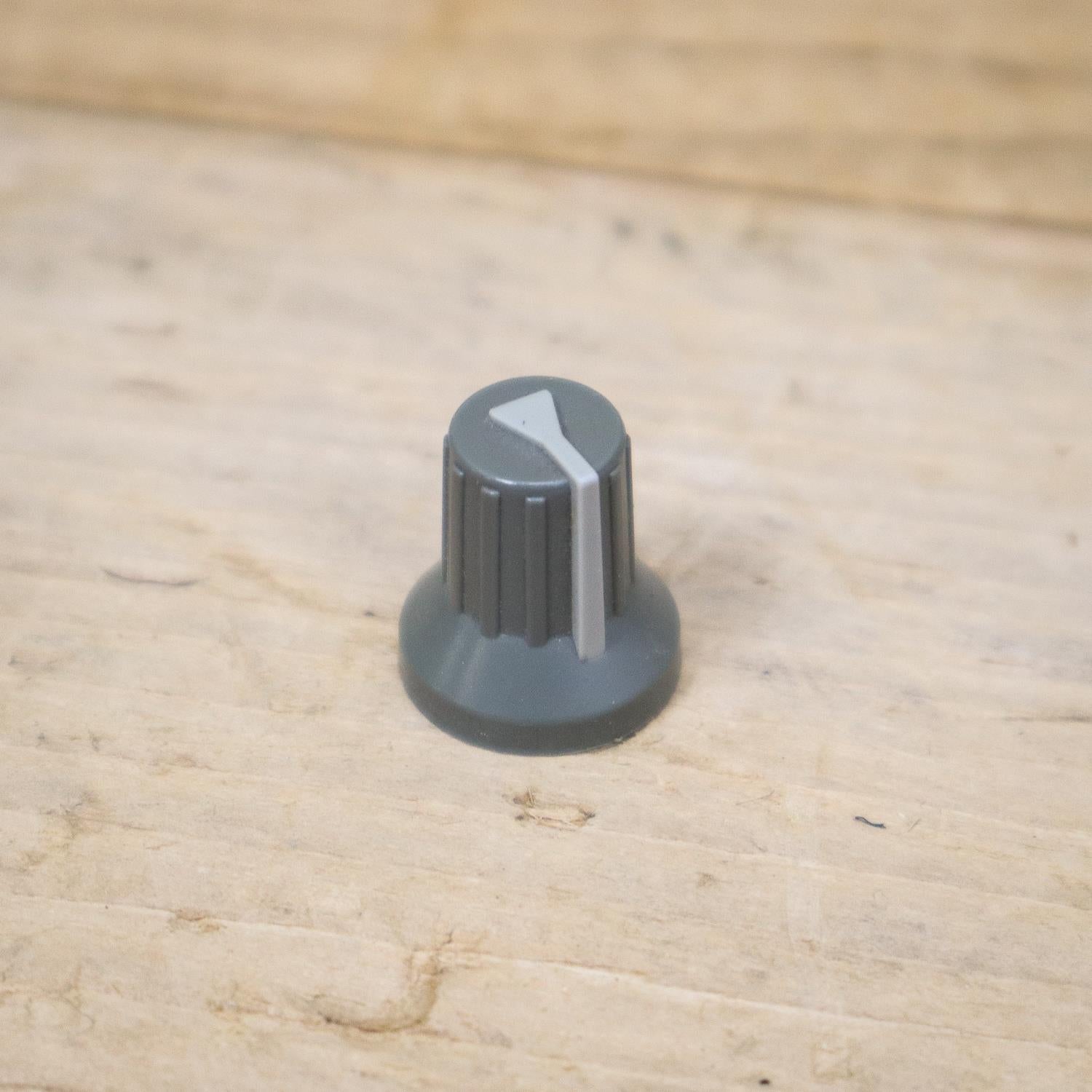 Fostex Model 812 Gain EQ Knob Gray – Pixel Pro Audio