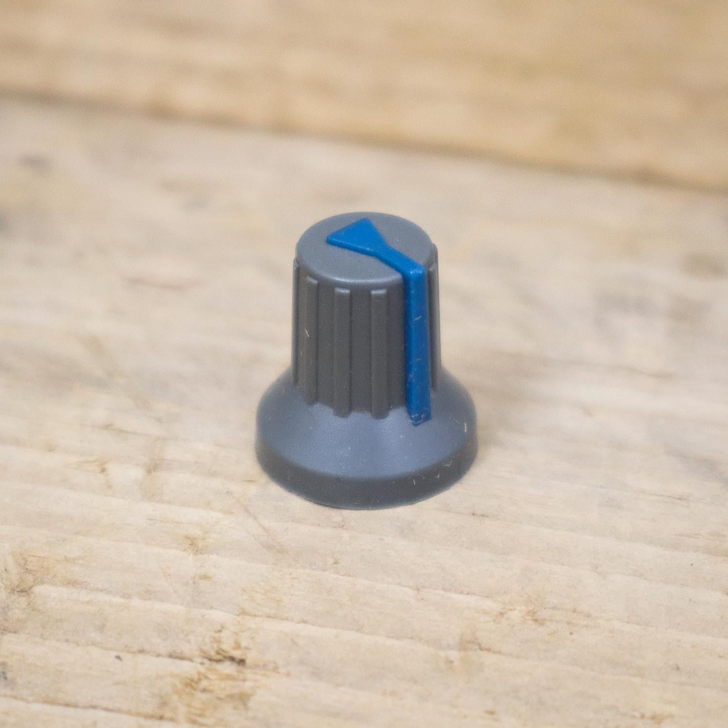 Fostex Model 812 EQ Knob Blue – Pixel Pro Audio