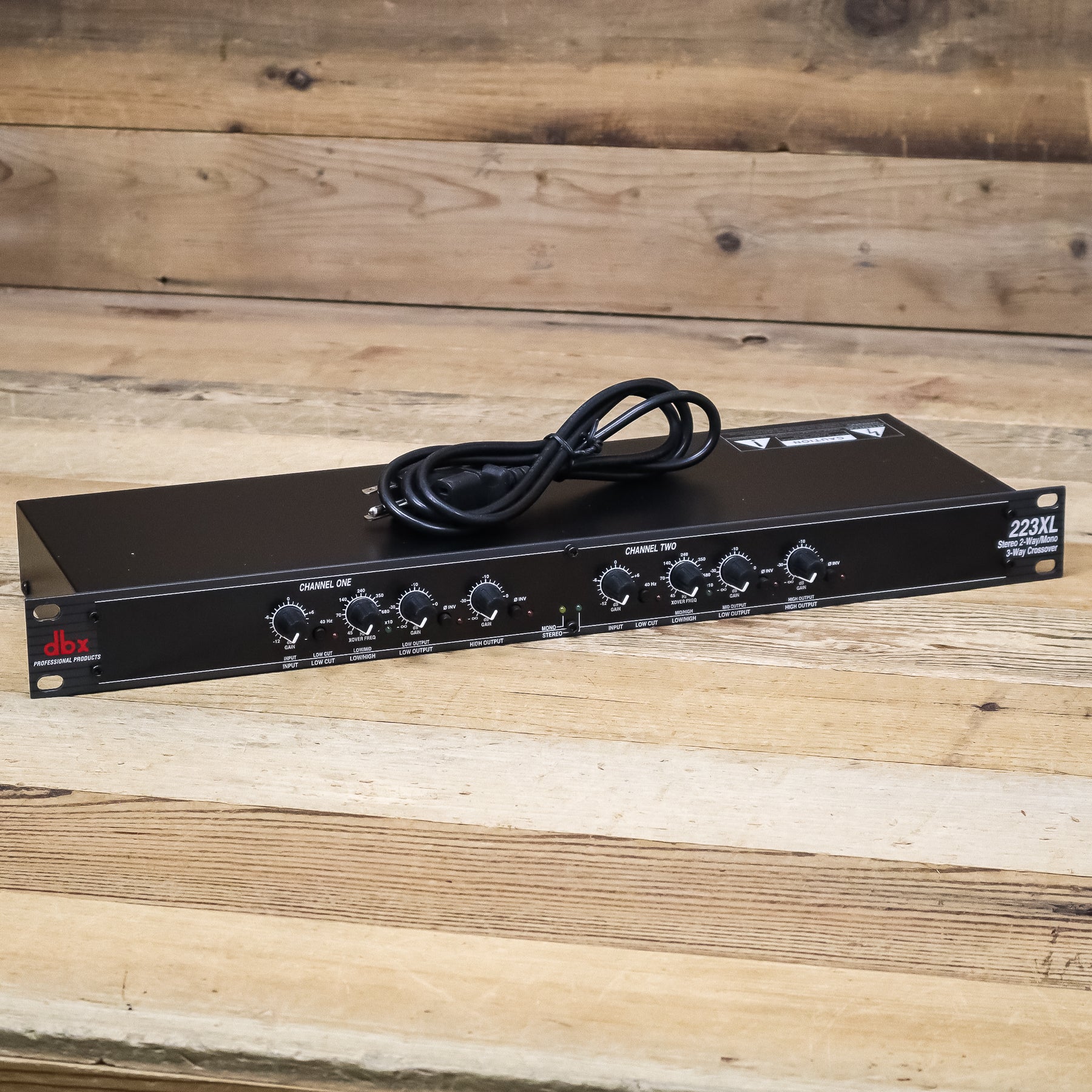 DBX 223XL Stereo 2-Way / Mono 3-Way Crossover – Pixel Pro Audio