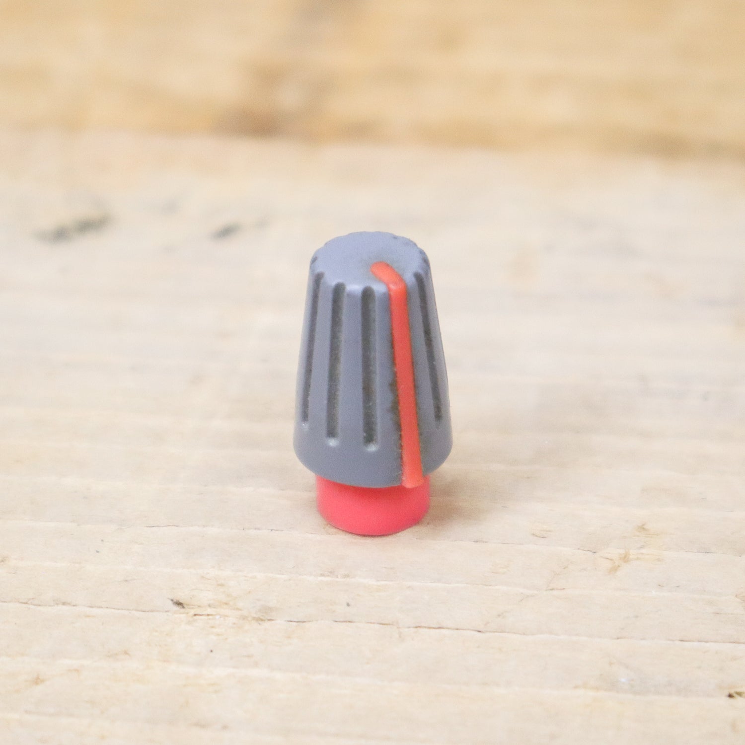 Tascam Portastudio 424 MK2 Trim Level Knob with Red Line – Pixel Pro Audio